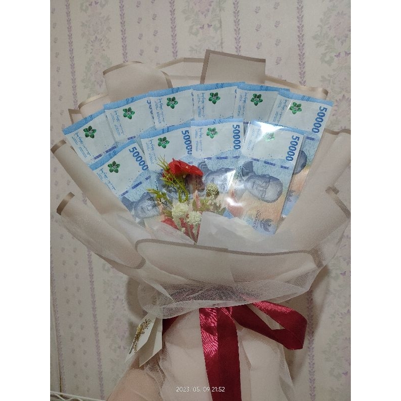 Jual Buket Bunga Uang Hampers Birthday/Valentine/Anniversary/Graduation ...