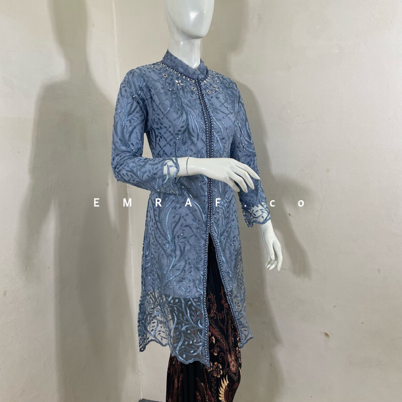 Jual kebaya tunik / kebaya sanghai tile / kebaya terbaru / kebaya modern / kebaya kutubaru tile ...