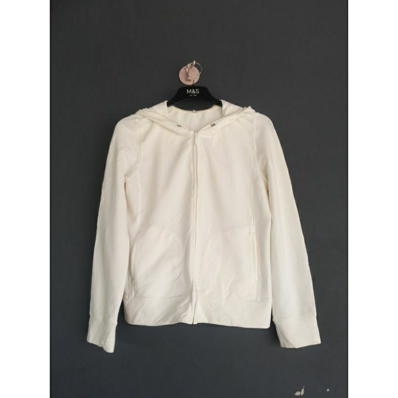 Jual White Jacket / jaket uniqlo / uniqlo / uniqlo jacket / jaket ...