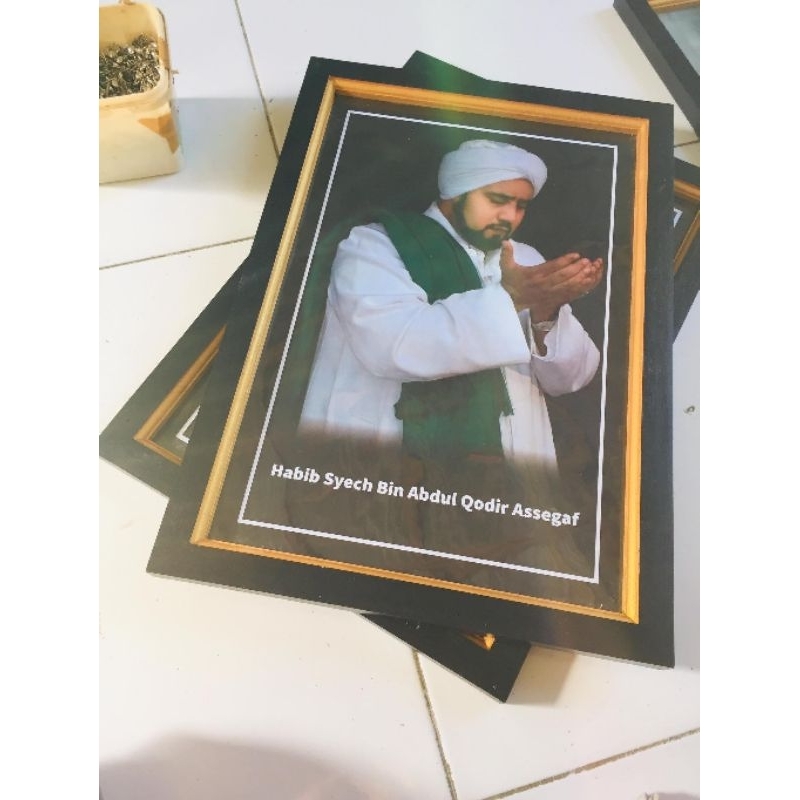 Jual Hiasan dinding,cetak,gambar,Habib,Syech,Bin,apdul,qodir,Azegaf,plus,bingke,ukuran,45X65cm ...