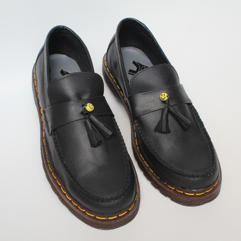 Jual Sepatu Loafer Slip On Pria Dan Wanita Docmart Doc Martin Bahan ...
