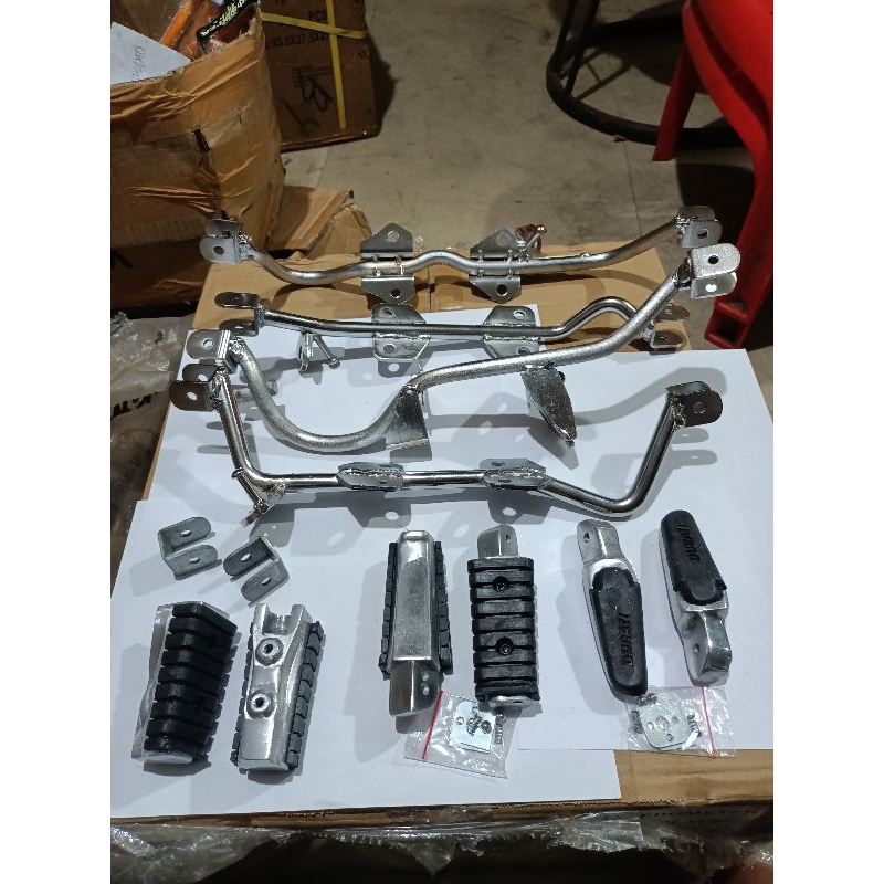 Jual power besi pootstep depan set karet Ducati /(besi step depan croom ...