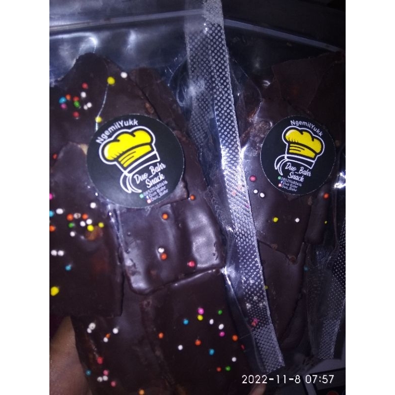 Jual keripik pisang crunchy ukuran 500g . topping springkle | Shopee ...