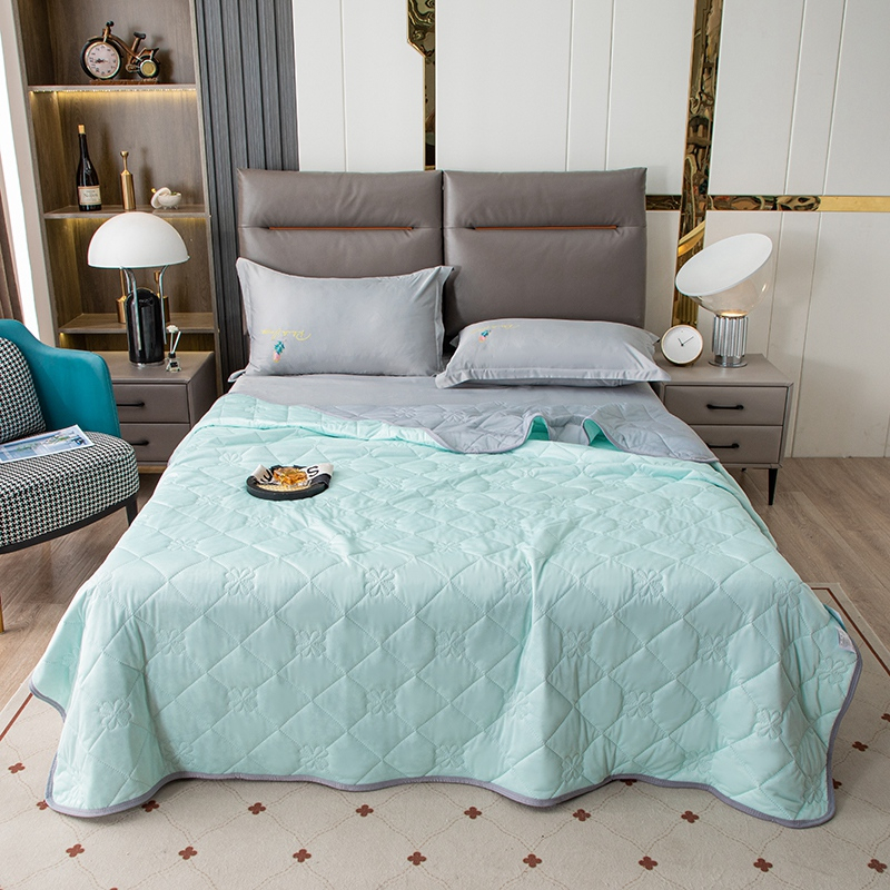 Jual Bedcover Selimut Dingin Keren dan licin polos SUMMER BLANKET ...