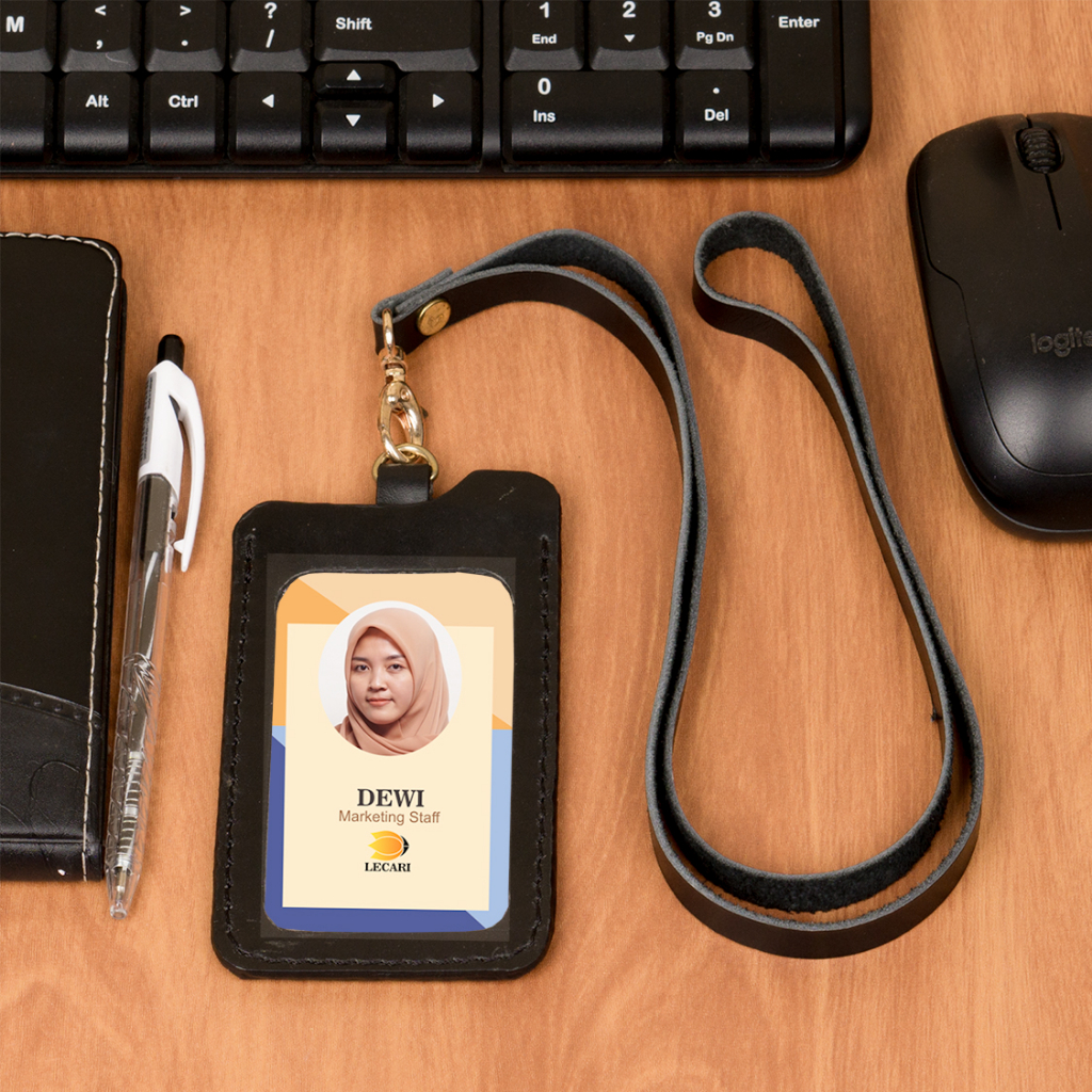 Jual Nicky Id Card Holder Name Tag Kartu Nama Lecari | Shopee Indonesia
