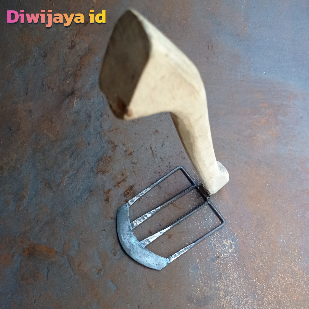 Jual Paket Cangkul Model Cangkrang 4 Jari Baja Ulir Tinggal Pakai ...