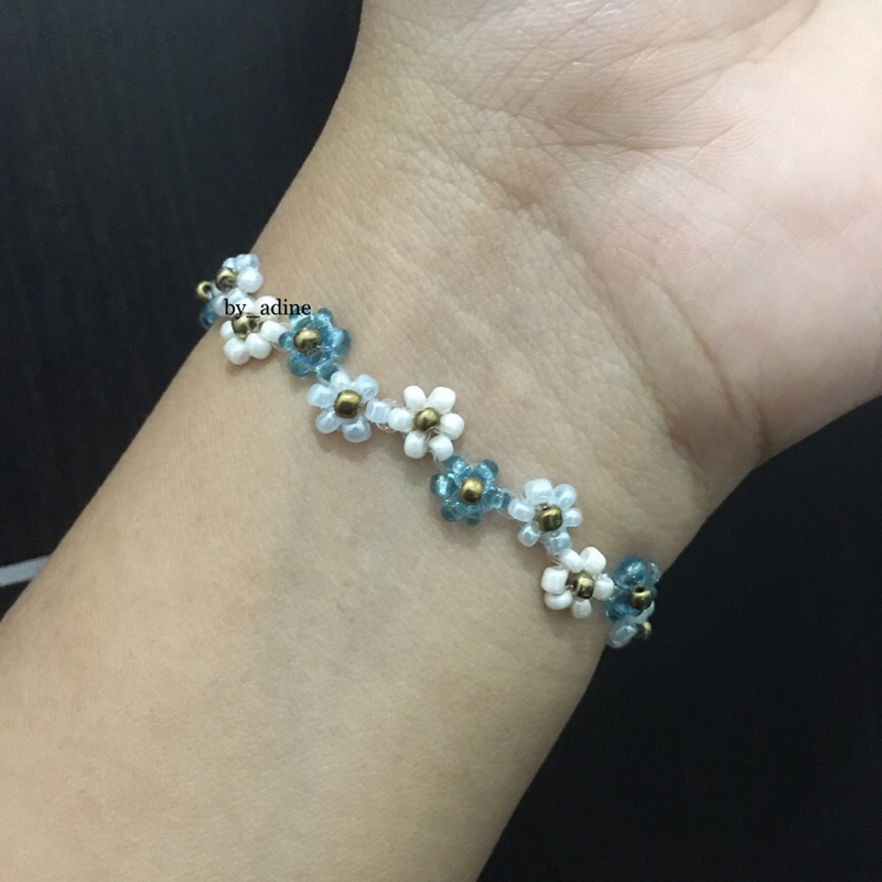 Jual daisy beads gelang korea bracelet | gelang bunga beads | Shopee ...