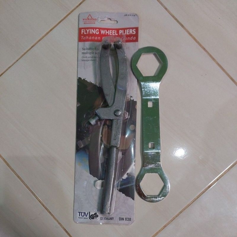 Jual PAKET SET Penahan Kopling + Kunci CVT 39 x 41 Motor Matic treker cvt flying wheel (REAL ...