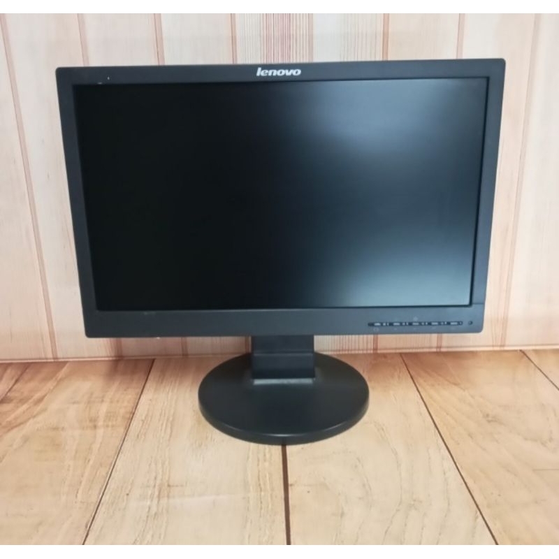 Jual OBRAL MONITOR LCD LENOVO 19 INCH LENGKAP KABEL LIKE NEW BERGARANSI ...