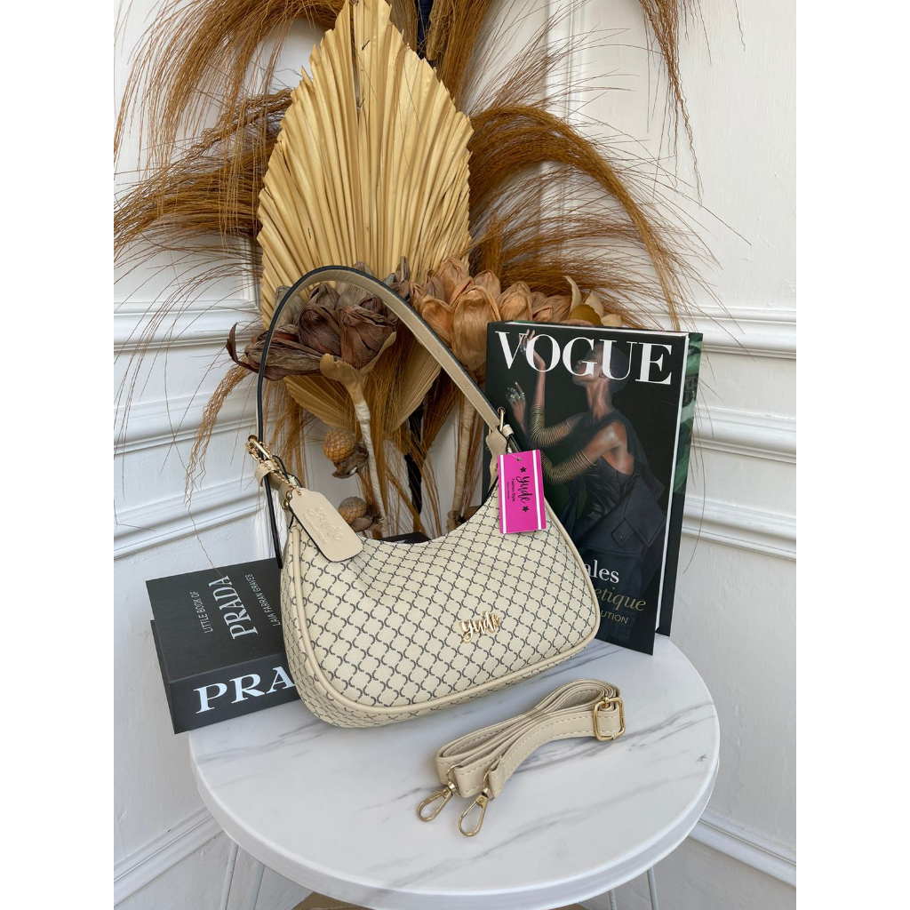 Jual YUDE!!! Tas Selempang Bahu Wanita Hobo Signature Ada Tali Panjang Cantika Bag | Shopee ...