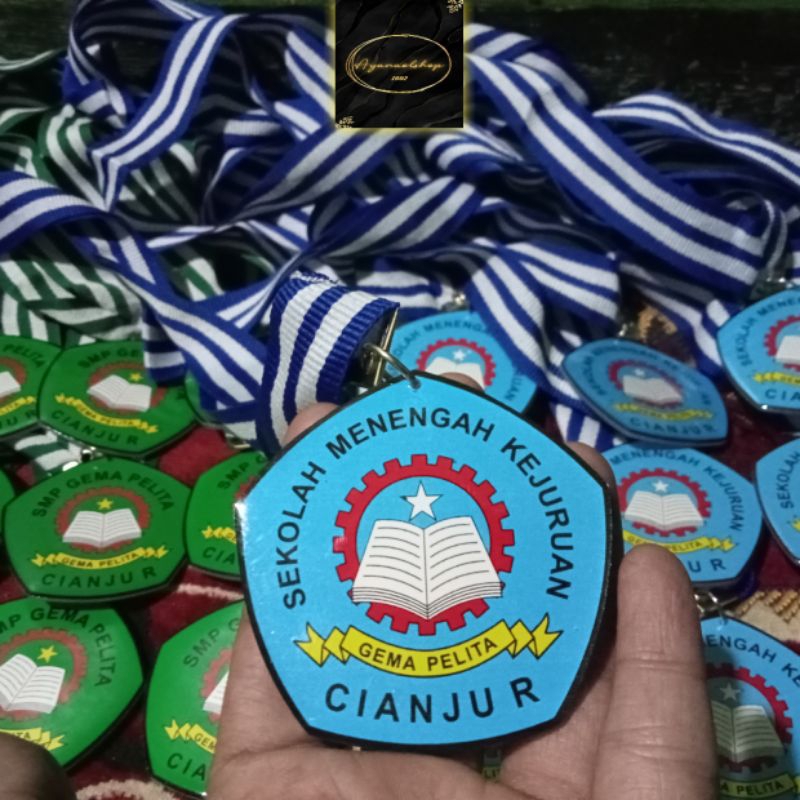 Jual Medali Wisuda Custom Lapis Resin Akrilik/Medali Wisuda Custom ...