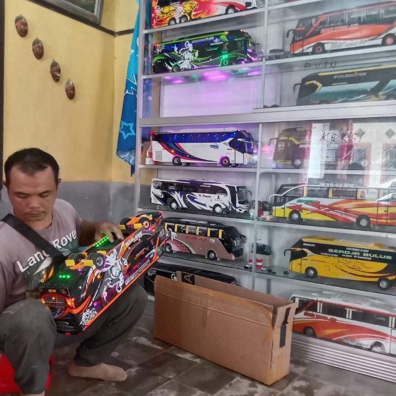 Jual promo spesial miniatur bus telolet basuri terlengkap termurah full farisi lampu leed dan ...