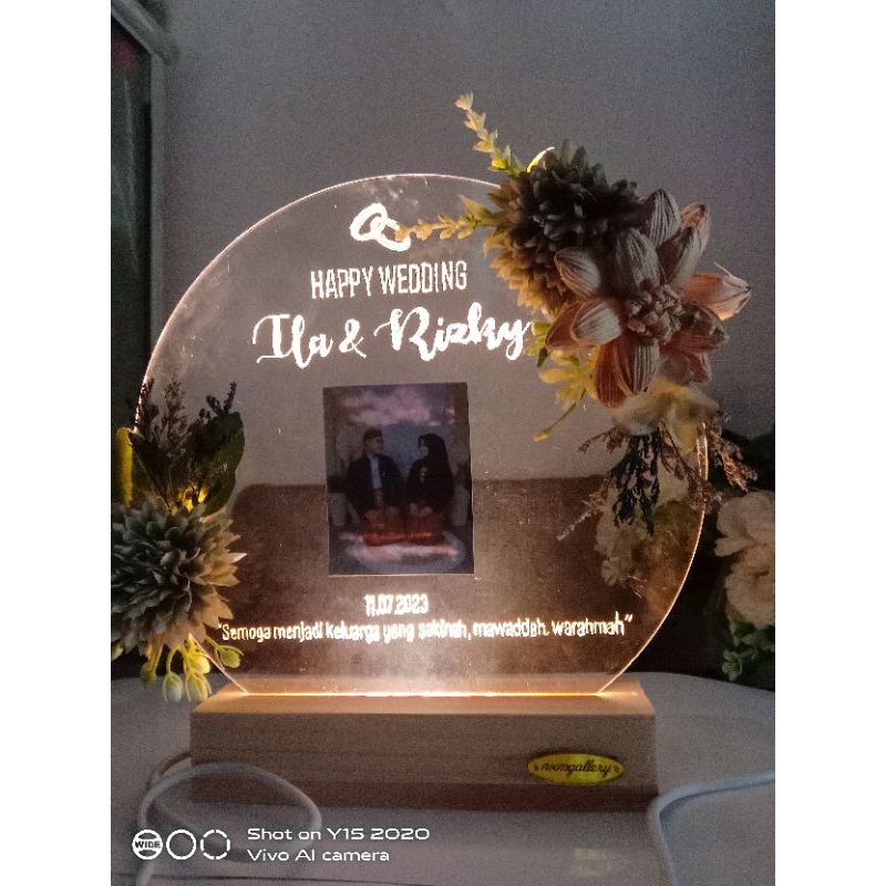 Jual Kado grafir akrilik cocok untuk kado wisuda, kado ulang tahun ...