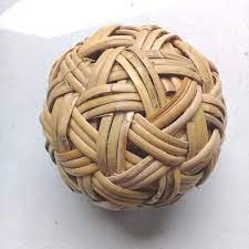 Jual Bola sepak Takraw Rotan - bola rotan padat Lokal grosir | Shopee ...