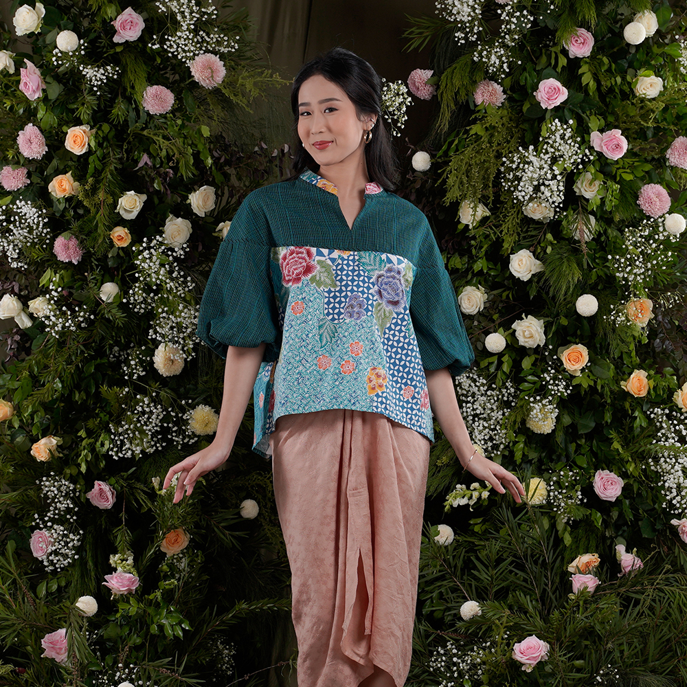Jual NONA RARA - Longing Encim T2290, Baju Batik Kasual Modern | Shopee ...