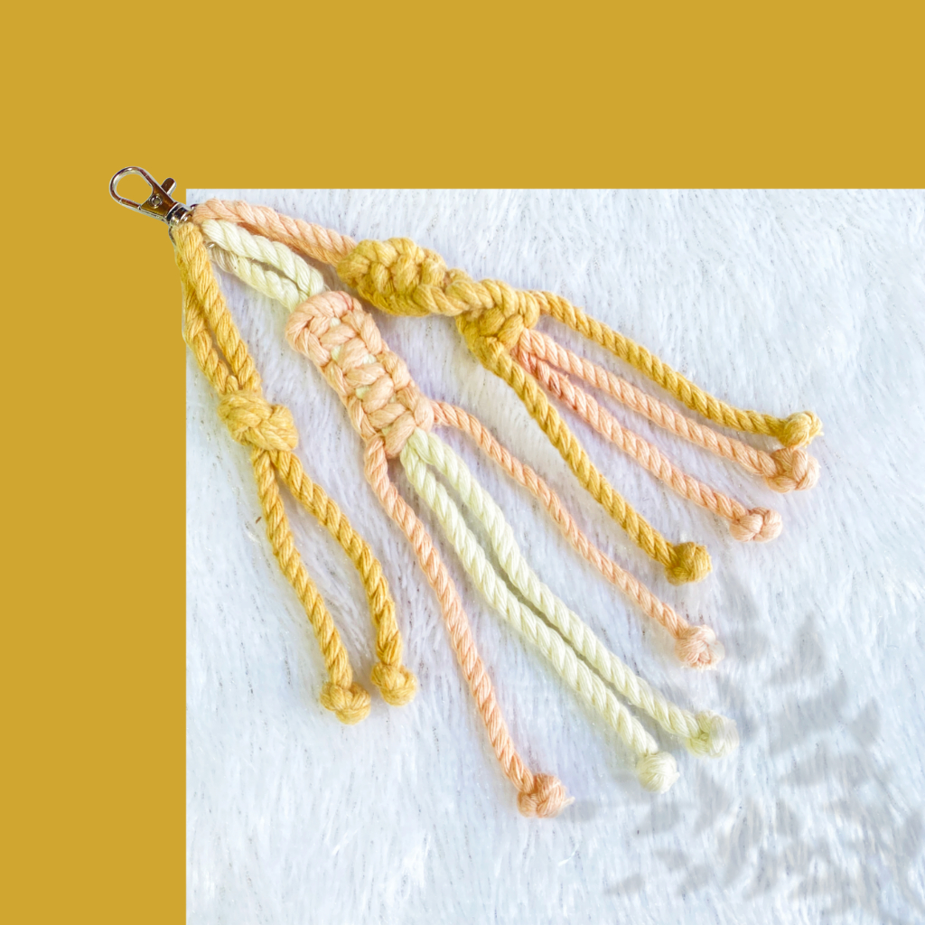 Jual Keychain Macrame Gantungan Kunci Charm bag Rainbow | Shopee Indonesia