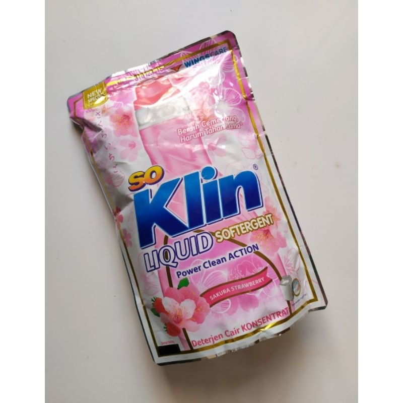 Jual So Klin Liquid Softergent Sakura Strawberry 720 ml | Shopee Indonesia