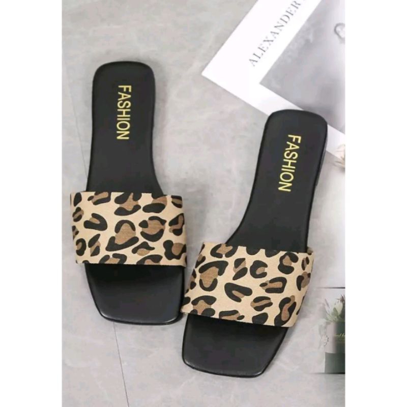 Jual Serba.leopard sandal karet semi kulit slip on leopard macan tutul ...
