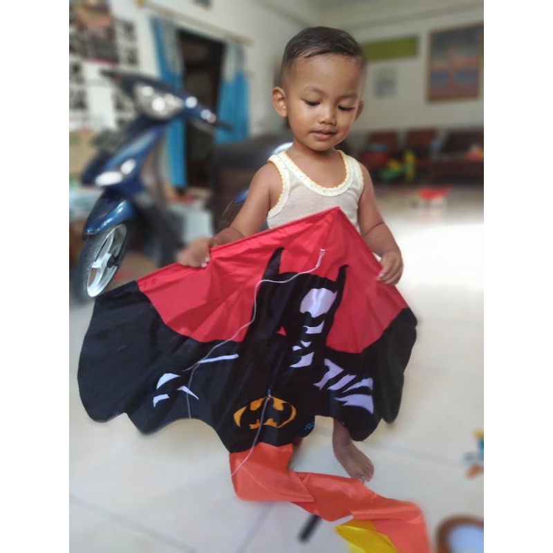 Jual layang layang kain pantai parasut batman | Shopee Indonesia
