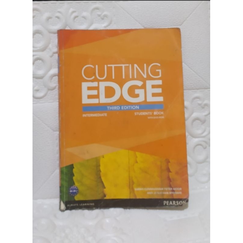 Jual Cutting edge third editionIntermediate B1+Students book | Shopee Indonesia