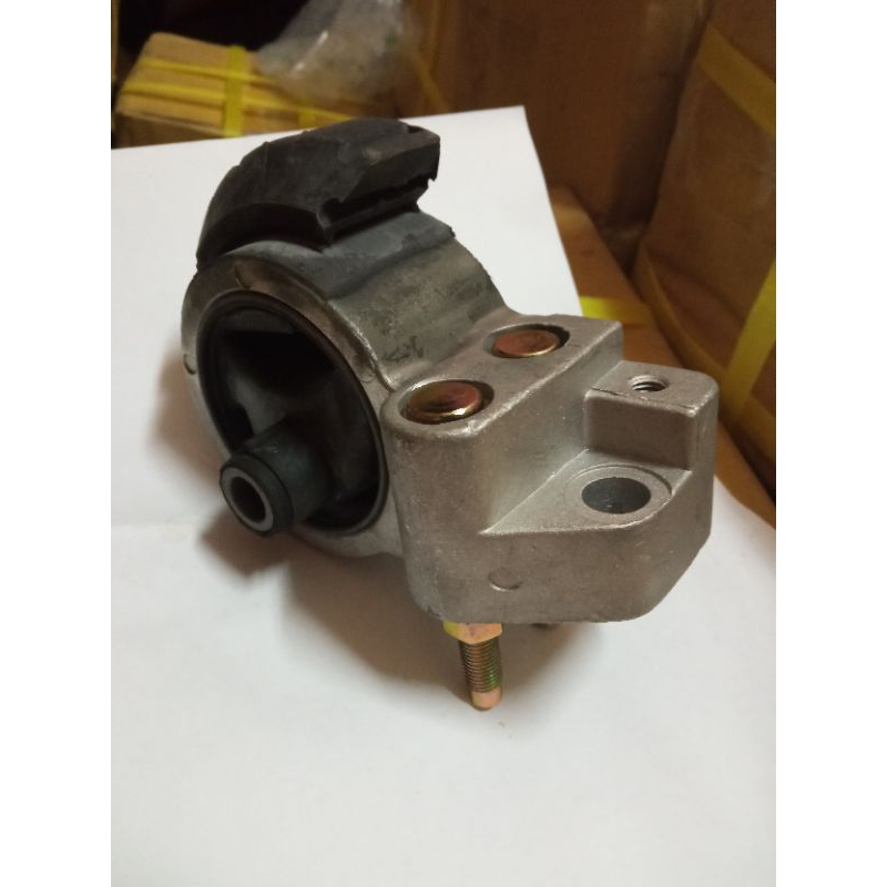 Jual Enginee mounting dudukan mesin depan kanan toyota twincam ae92 ...