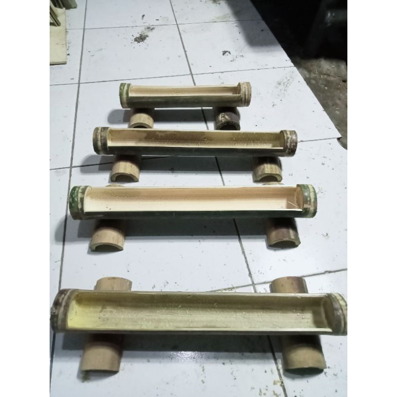 Jual Tempat Makan Ayam Dari Bambu Hitam asli | Wadah Pakan Ternak dari bambu hitam asli ...