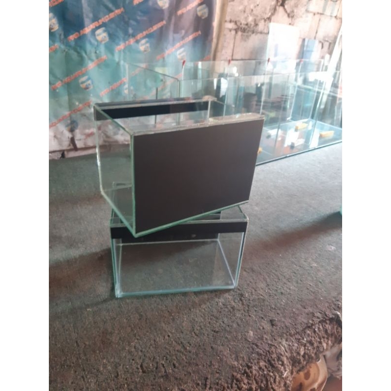 Jual aquarium kaca 30x20x25 plus stiker | Shopee Indonesia
