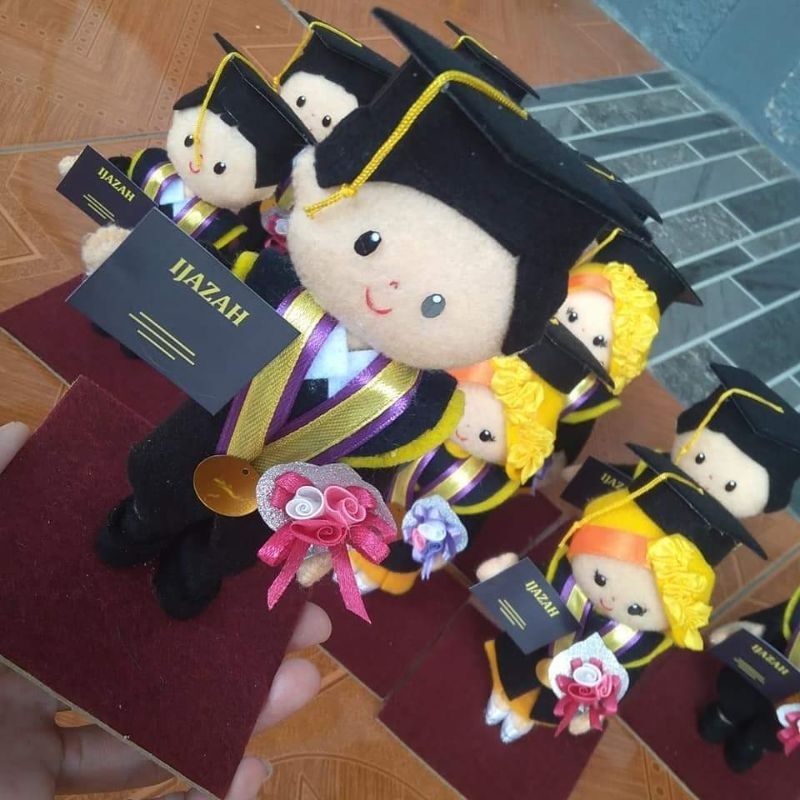 Jual BONEKA PROFESI - BONEKA WISUDA - GRADUATION DAY - CONGRATULATION ...