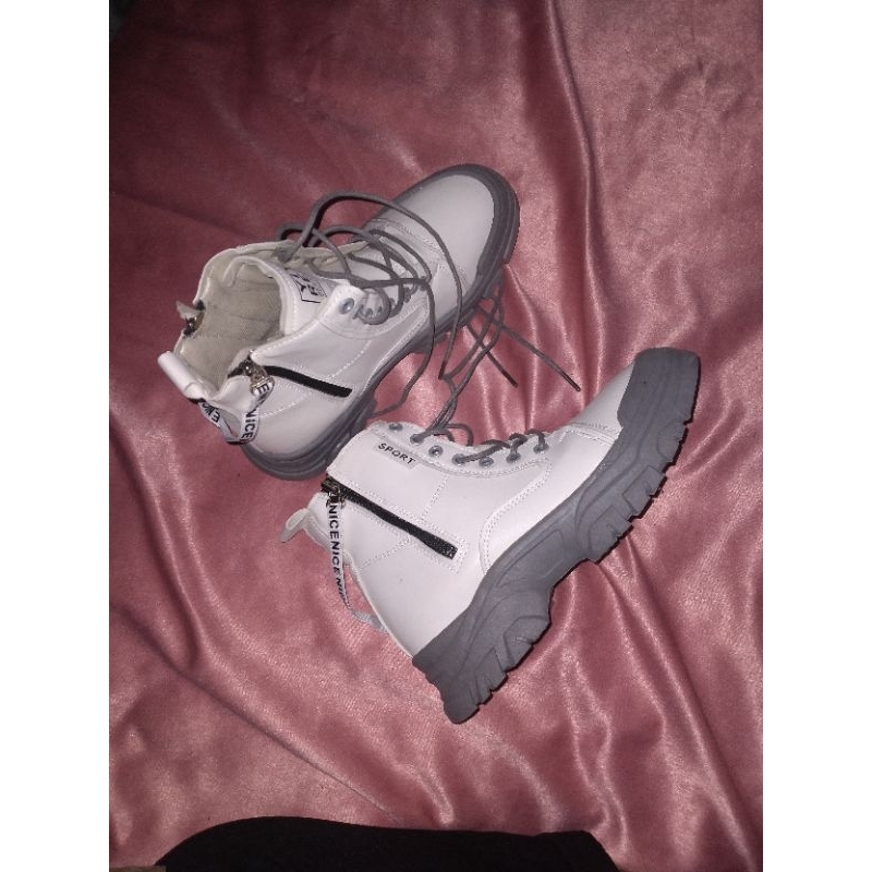 Jual sepatu gunung sepatu ootd | Shopee Indonesia