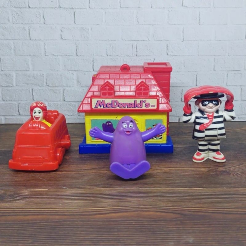 Jual Vintage Rumah McDOnalds 1993, Figure maskot mcd ronald, grimace ...