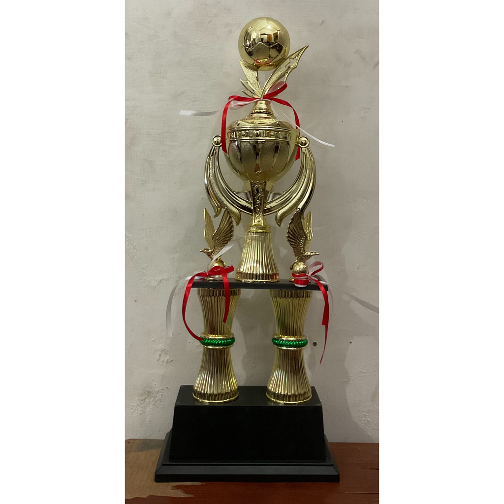 Jual Piala 2 Kaki Royal Bola (Satuan) | Shopee Indonesia