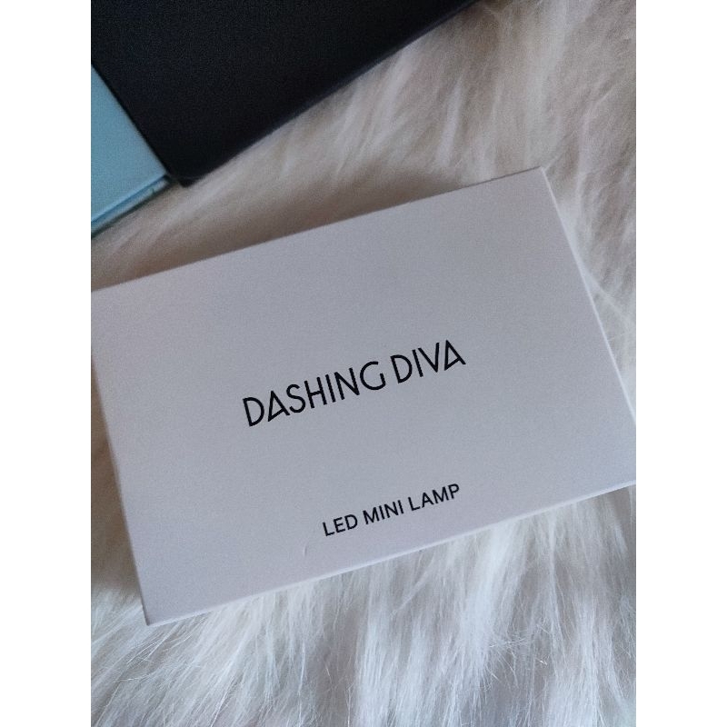 Jual DASHING DIVA LED MINI LAMP NAIL GEL ORIGINAL / OFFICIAL SEALED ...