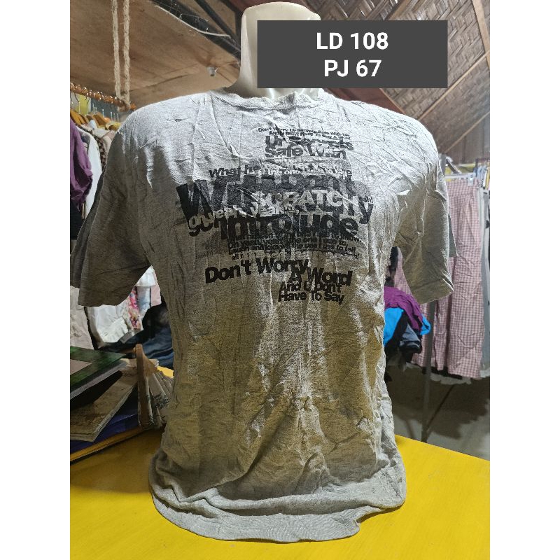 Jual KAOS COWOK BAND/KECE/THRIFTING 2 SIZE ADA PADA GAMBAR | Shopee ...