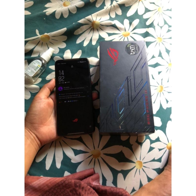 Jual Asus ROG 2 original full set, ram 8/128 GB, asli TAM, pemakaian ...