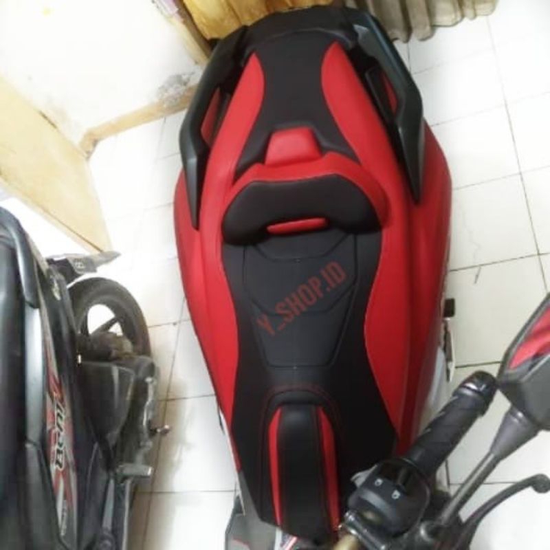 Jual Jok Motor Adv 150 160 New Connected Seat Jok Model Eropa Original ...