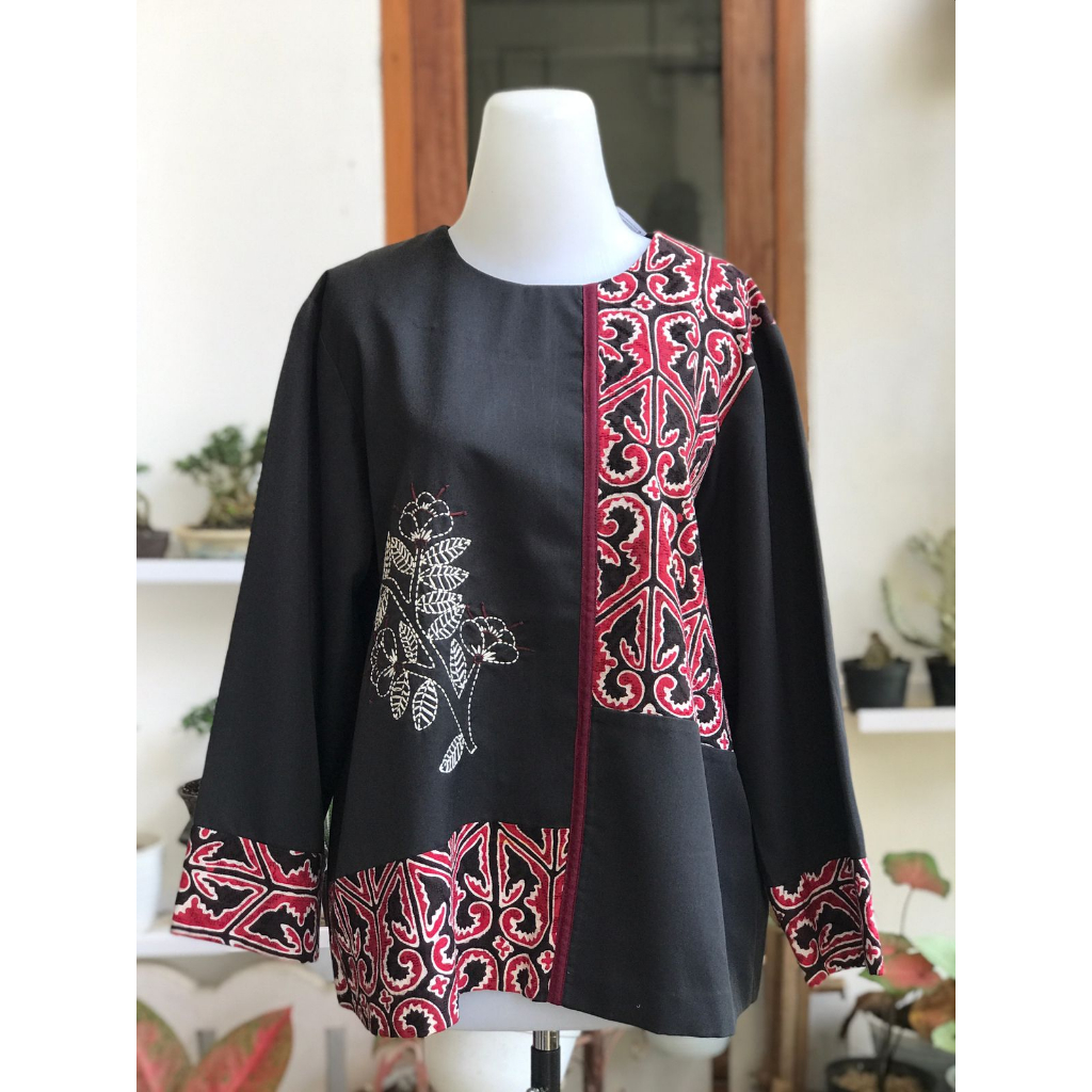 Jual Blus Sulam Batik Kombinasi Almirahandmade 2 | Shopee Indonesia