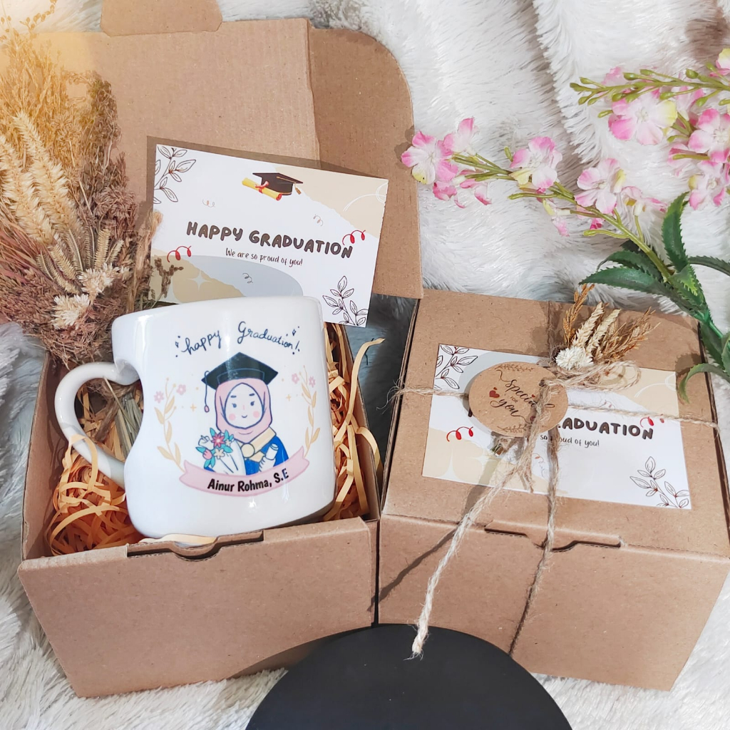 Jual Hampers Mug Custom Wisuda // Mug Hati Wisuda// kado wisuda premium ...