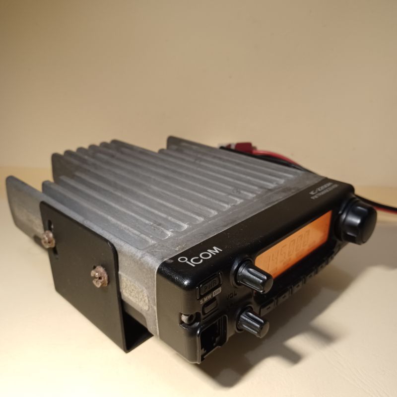 Jual RIG ICOM IC 2200 SILVER 60 WAT SECOND | Shopee Indonesia