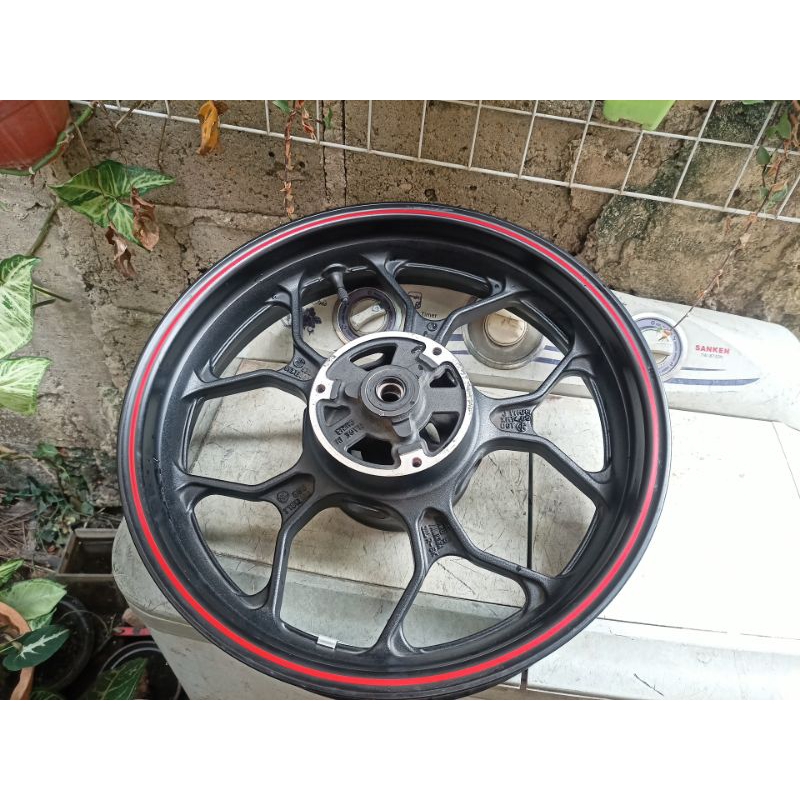 Jual Velg yamaha r25 r 25 mt25 mt 25 pelek racing palang original ori ...