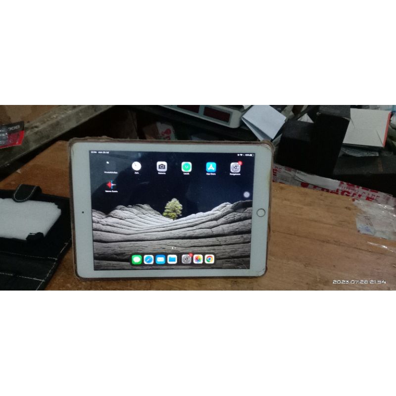 Jual iPad Gen 6 second | Shopee Indonesia
