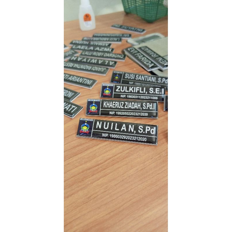 Jual Name Tag/ Papan Nama | Shopee Indonesia