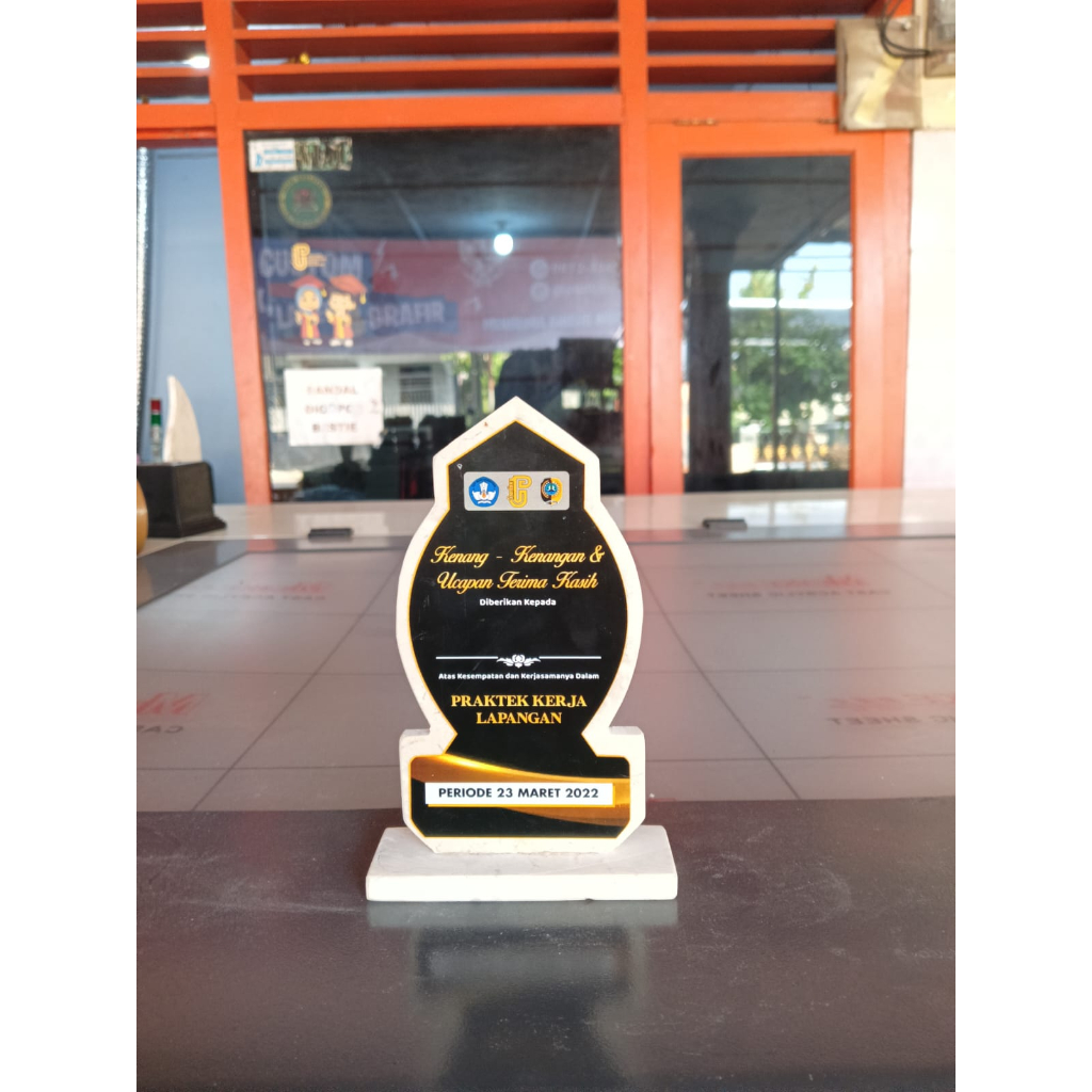 Jual PIALA PLAKAT MARMER FREE STIKER CUSTOM PLAKAT WISUDA TK PLAKAT KKN ...