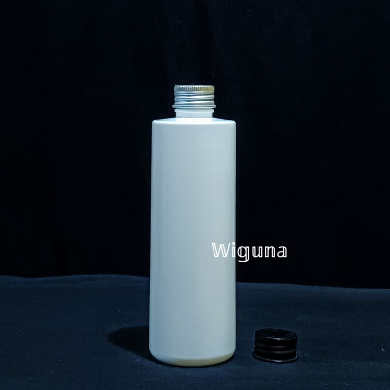 Jual Botol Ulir 250ml Model RF / Botol Rf 250ml Putih Tutup Ulir ... Jual Botol Ulir 250ml Model RF / Botol Rf 250ml Putih Tutup Ulir ...