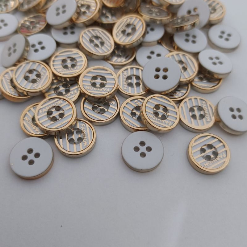 Jual Kancing gold fhasion ukuran 1.3 cm isi 120 pcs kancing fhasion ...