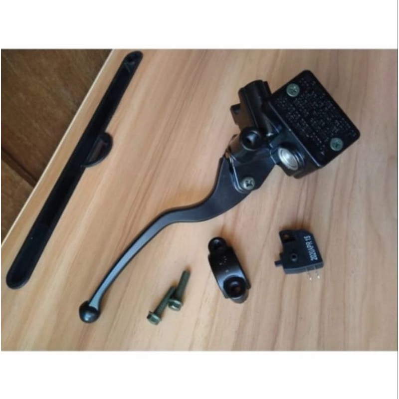 Jual Master Rem Depan Atas Assy+Handle Smash New Titan-Shogun 125-Spin ...