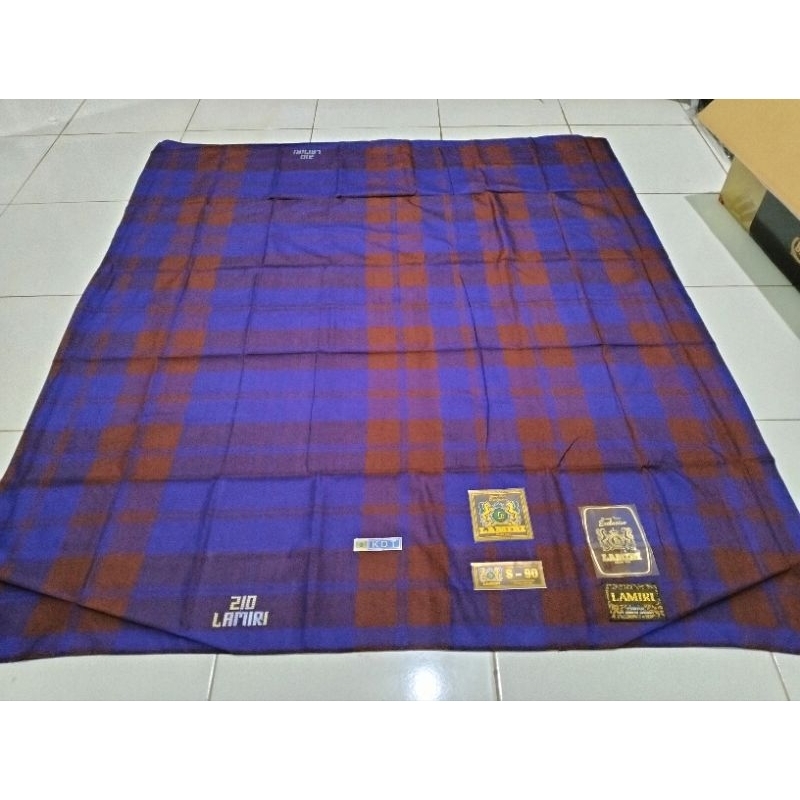 Jual Sarung Full Sutra/ Asli tenun tangan/ Lengkap dengan tas dompet ...