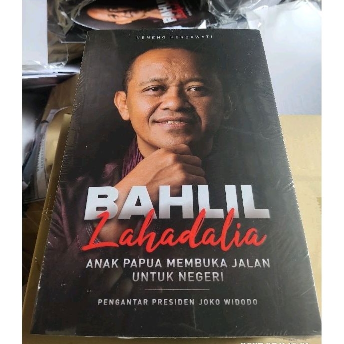 Jual Buku Bahlil Lahadalia Anak Papua Membuka jalan Untuk Negeri ...