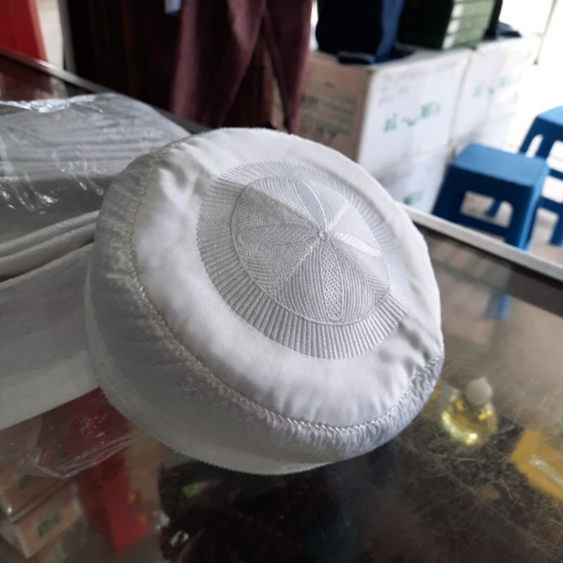 Jual Peci Madinah Sum rendah ajibb dipakai | Shopee Indonesia