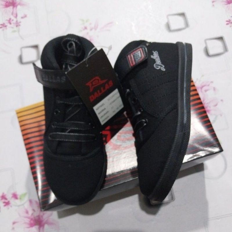 Jual Sepatu Sekolah Dallas Untuk Anak SD | Shopee Indonesia