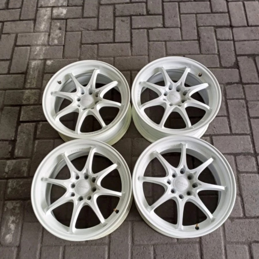 Jual VELG MOBIL RACING CE28 R15X7 PCD 4X100, 4X114,3 ET40 | Shopee Indonesia